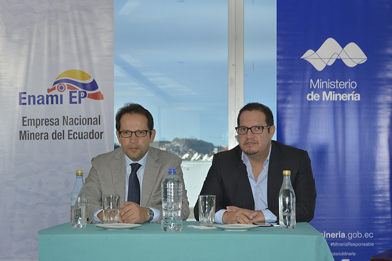 Ministro Córdova presentó al flamante Gerente General de Enami EP ...